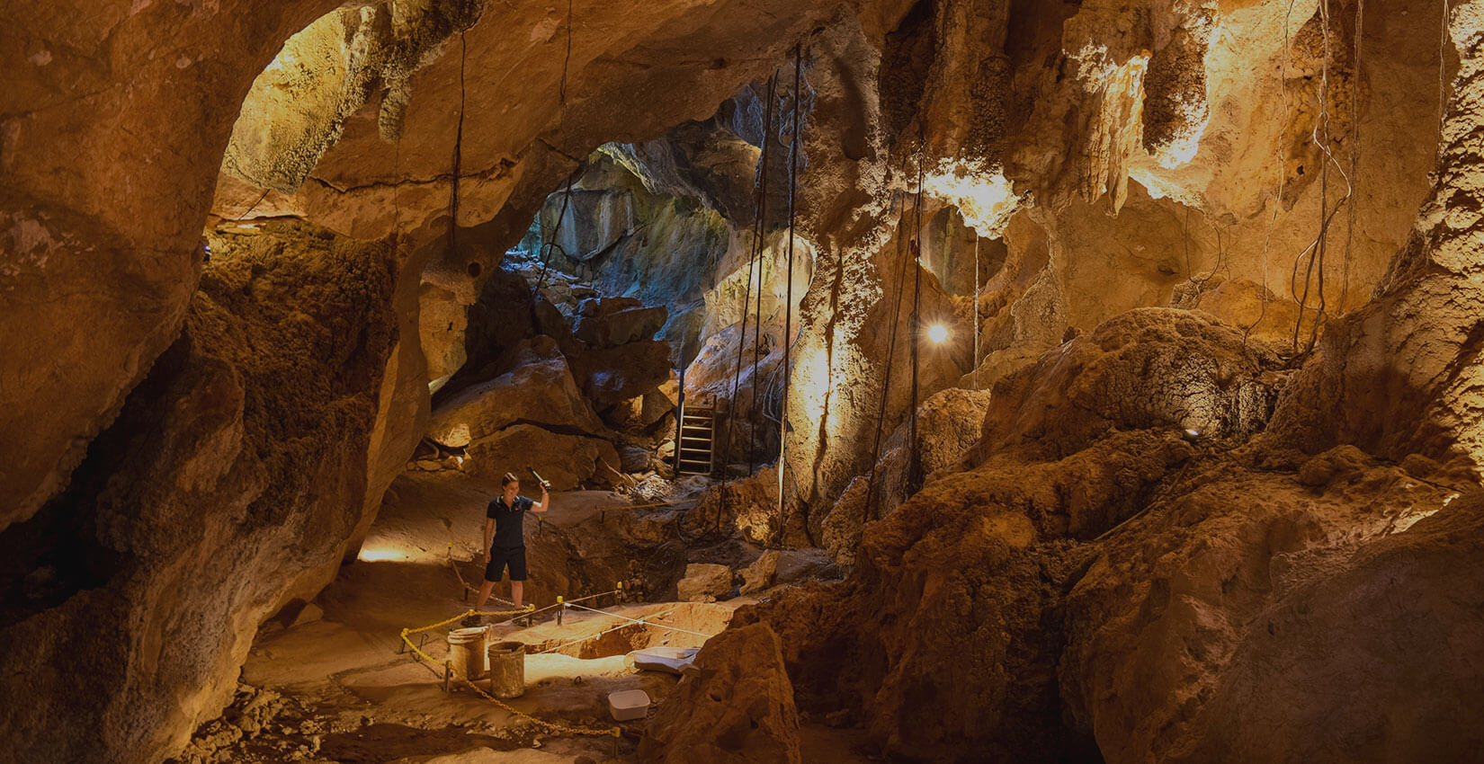 Capricorn Caves | EdTripper